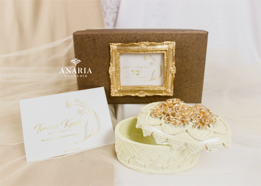 10 Rekomendasi Souvenir Pernikahan Mewah dan Bermanfaat